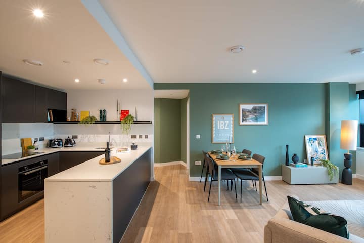 Serviced 2br For Business Stays | The Octagon - Sandwell District