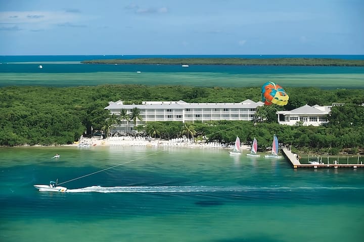 3 Coconut Wing Waterfront Room With Two Queens - Key Largo, FL