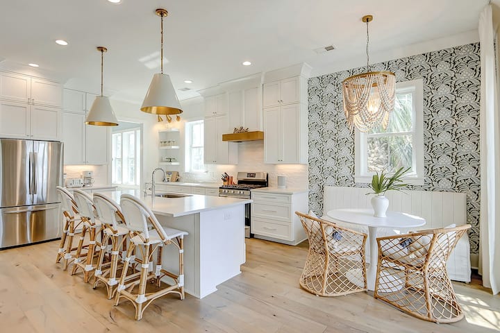 Luxury 4br Edisto Island | Pool | Elevator - Edisto Beach, SC