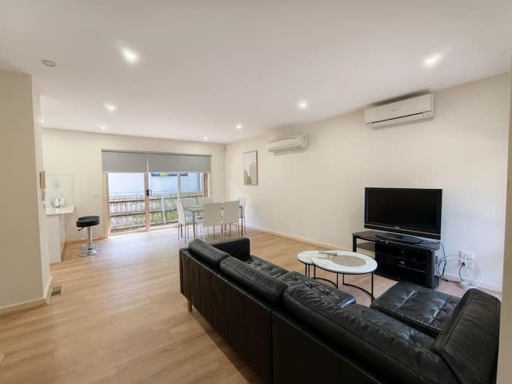 3b Beautiful And Comfortable Entire Townhouse - Box Hill