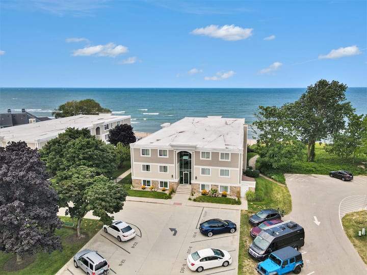 Aqua Beachside Bliss - South Haven, MI