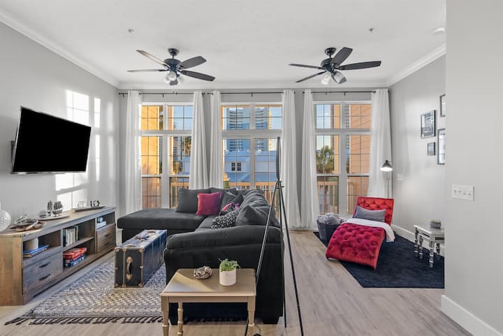 Luxury Private Retreat Steps To Beach, Pool - Panama City Beach, FL