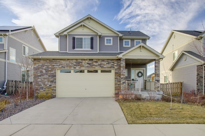 Home Gym & Fenced Backyard: Aurora Family Home! - Aurora, CO