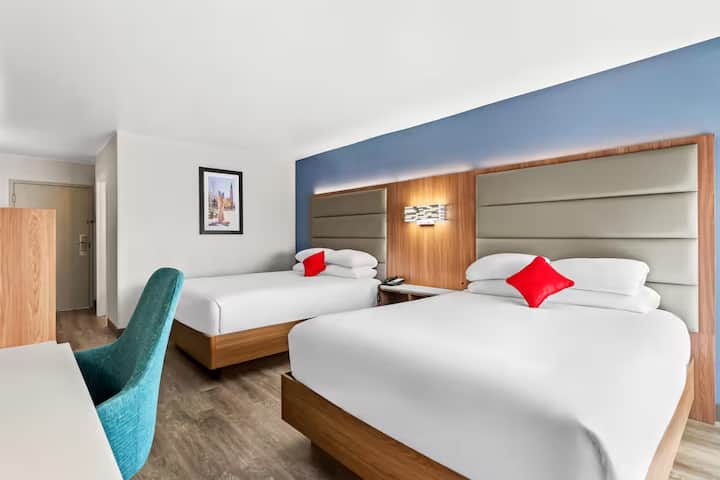 Deluxe 2 Queens W/ Free Parking Near Attractions - Cheyenne, WY