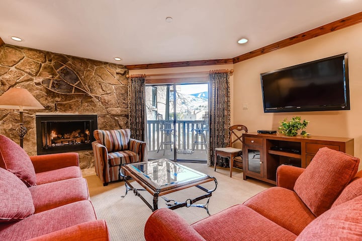 Remodeled Condo Vail Mtn Views | W201 - Vail, CO