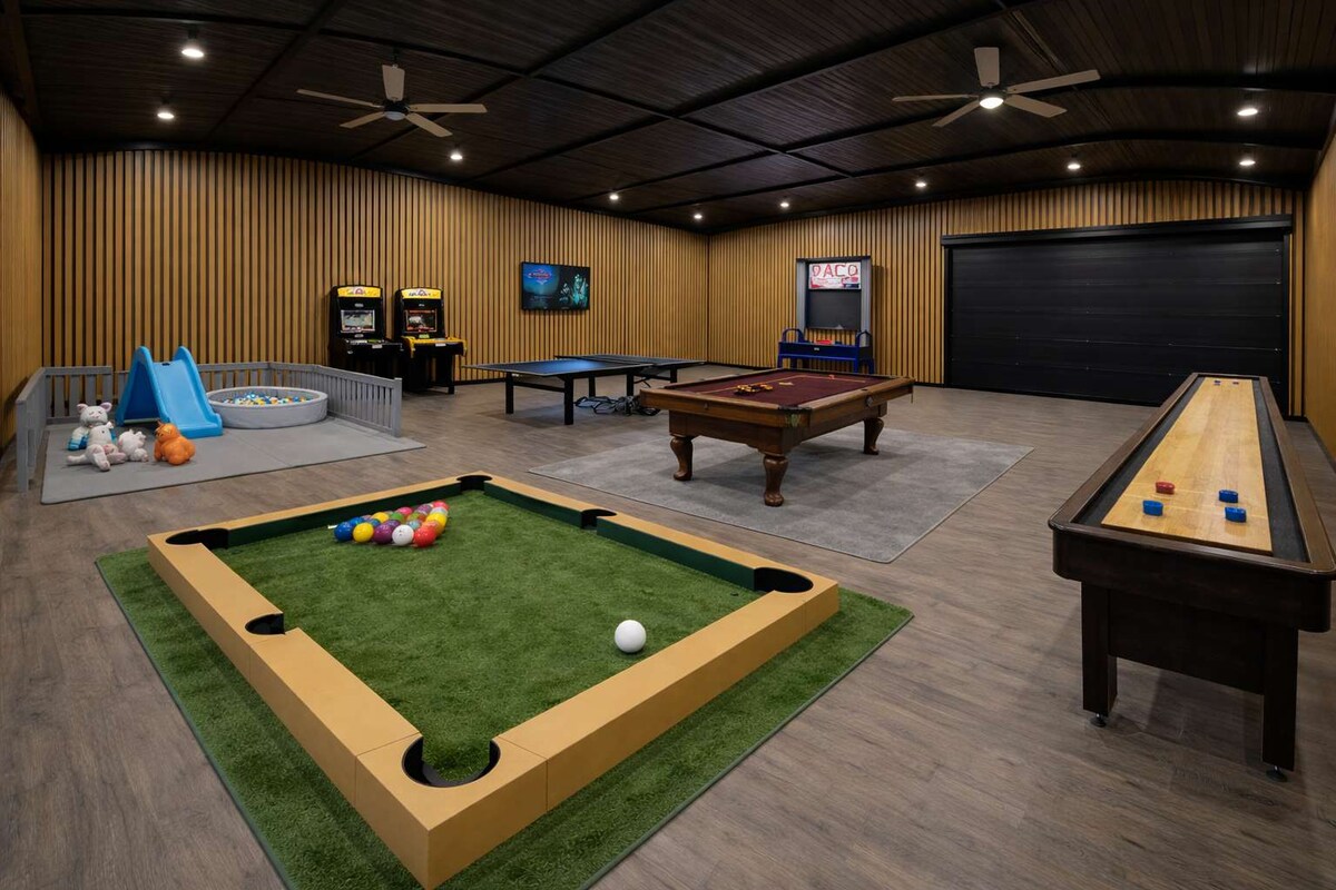 Pool | Sleeps 22 | Massive Game Room | Hot Tub | F - Houses for Rent in ...