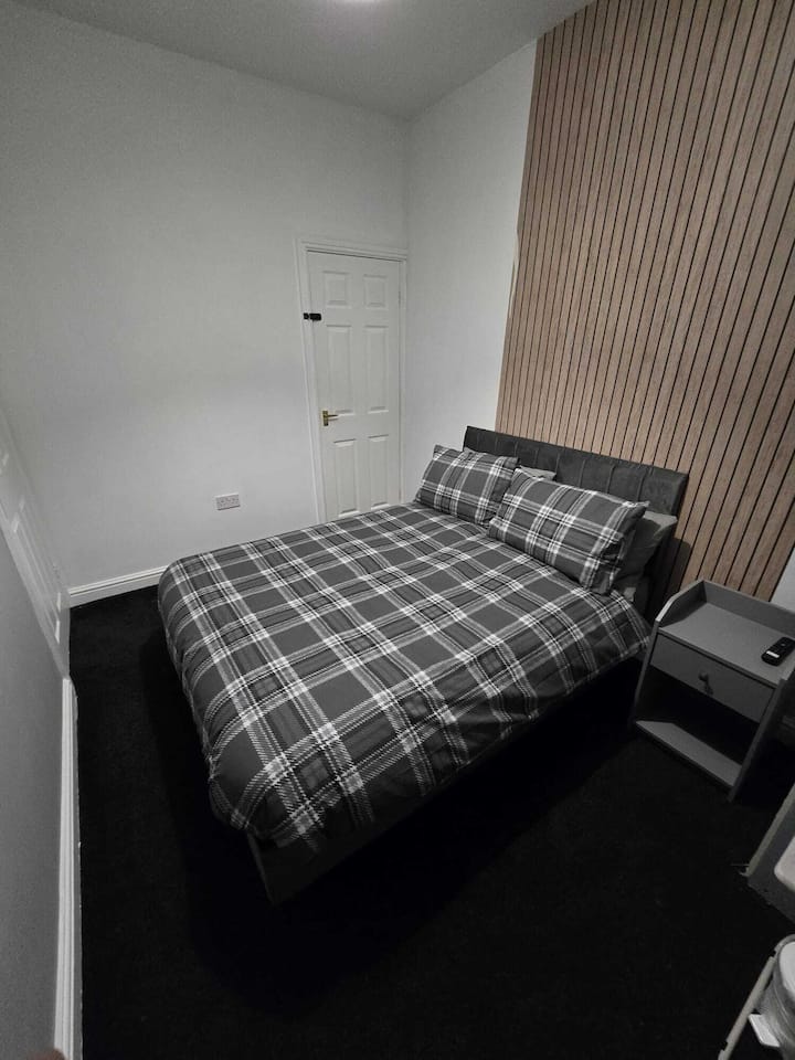 Double-large-salle De Bain Partagée - Burnley