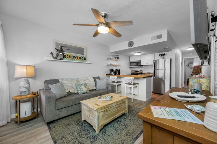 Sunset Beach #51 - Gulf & Intercoastal Views! - Treasure Island, FL