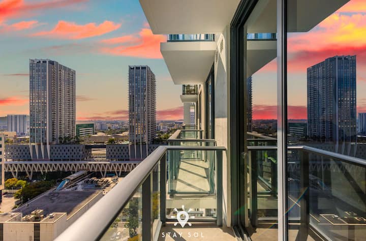 Urban Retreat -Private Balcony - Modern Miami - Miami