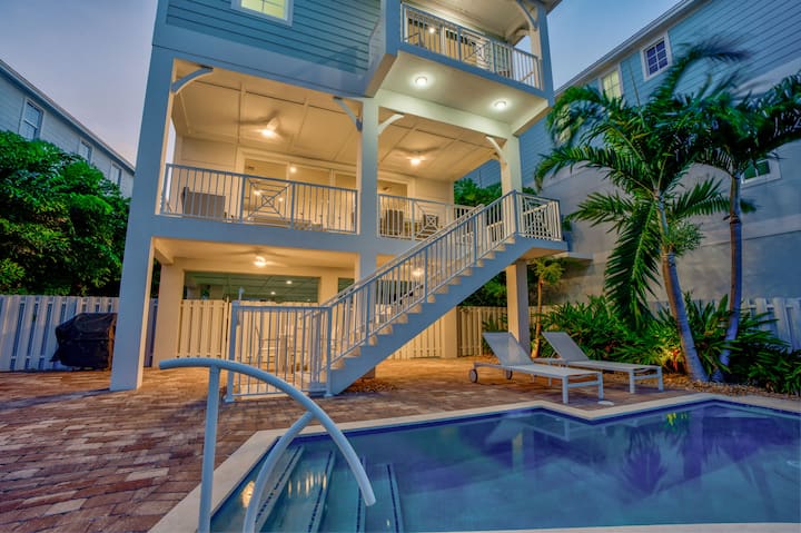 Emerald Horizon - Luxury Waterfront Home W/pool - Marathon, FL