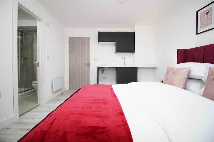 Spacious Four Bedroom Home For Families And Groups - Cardiff