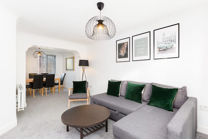 City-centre Home For Families & Groups - Birmingham