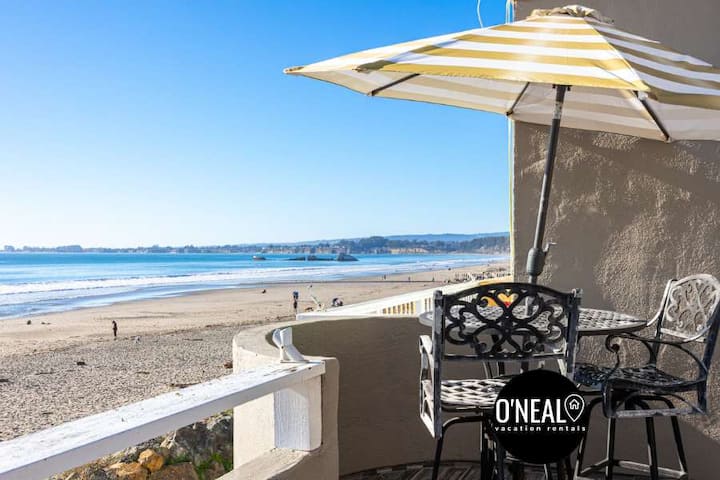 Beachfront Aptos Home - Right On The Sand! - Rio del Mar, CA