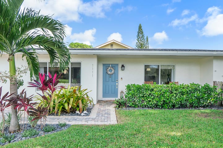Coastal Retreat, 1.5 Mi To Beach, Hot Tub - Pompano Beach, FL