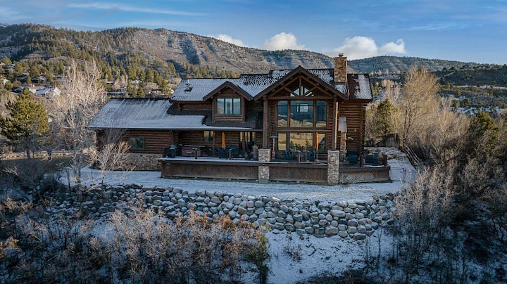 Log Cabin With Amazing Deck & Views | Hot Tub - Durango, CO