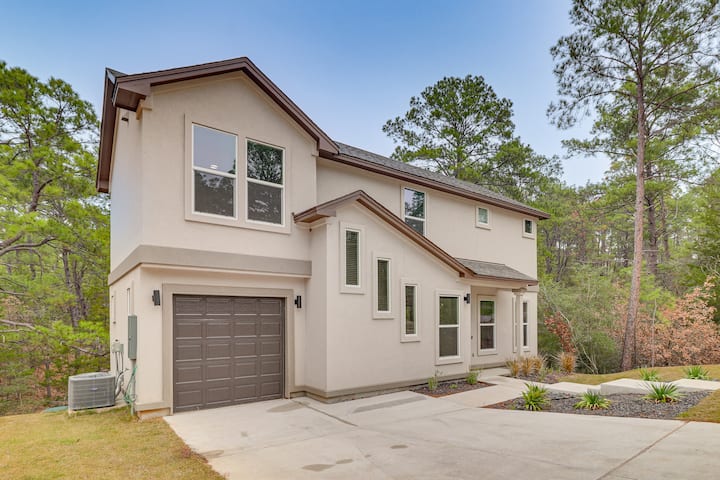 Treehouse Escape In Tahitian Village - Bastrop, TX