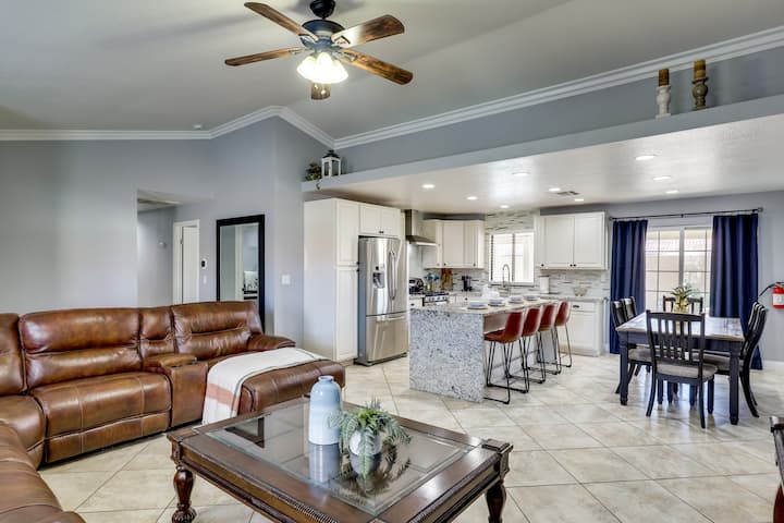 Private Pool, Patio! Modern North Las Vegas Escape - North Las Vegas, NV