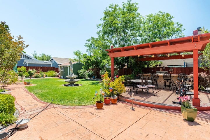Hot Tub • Garden • Fire Pit • Gazebo • Office Room - Livermore, CA