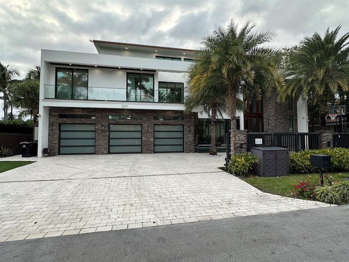 Coral Heaven Las Olas | Waterfront Private Dock - Fort Lauderdale