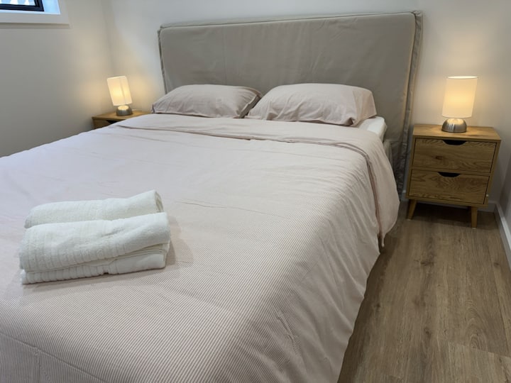 Romantic Retreat | Private Ensuite | Menangle Park - Camden