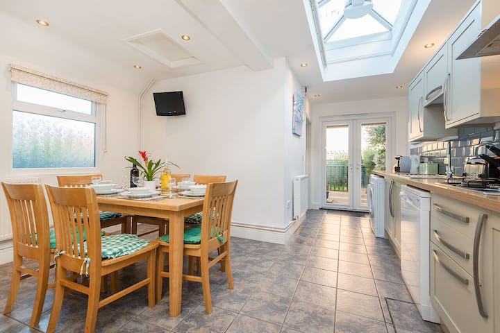 Augusta - Cosy Cottage Near Sheringham Town Centre - Sheringham