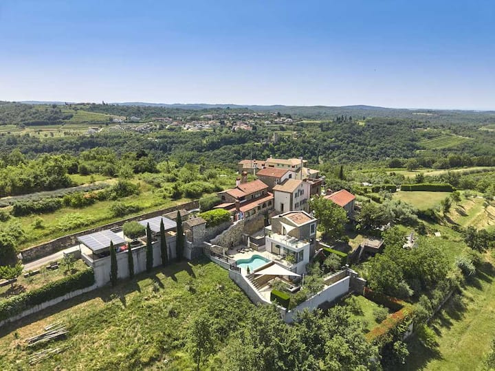 Villa Montevideo Momjan By Istriaselect Villas - Koper