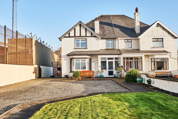 Metropole Lodge By Escape Ordinary - Portrush