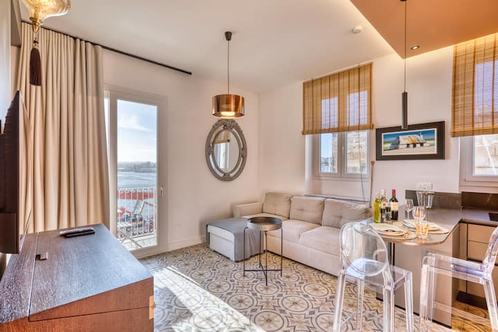 Plush One Bedroom Flat, Sea View Balcony Lmac1-1 - La Valette