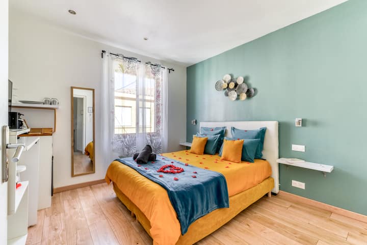 Le Bourget – Suite&envolée Romantique Avec Jacuzzi - Narbonne