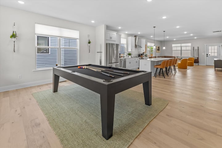 Lux House & Carriage House Furnished For Comfort - Indianapolis