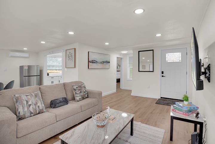 Boardwalk Bungalow 1 – For 6 - League City, TX