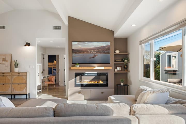 Sunny Goleta Home • Garden, Gym + Dogs Ok - Isla Vista, CA