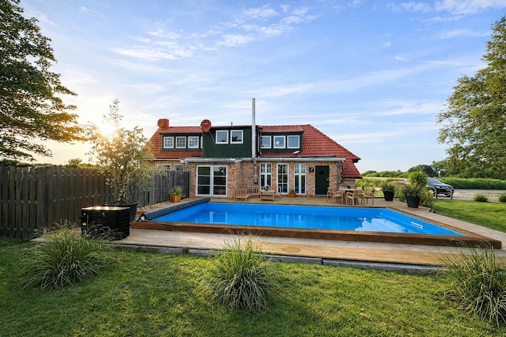 Ferienhaus 'Huus Ant Diek Mit Pool' - Norden