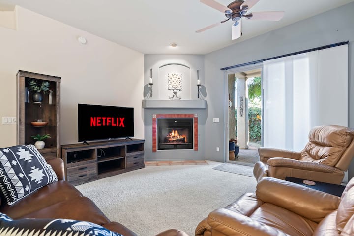 Foothills Family Escape | Community Pool & Hot Tub - Tucson, AZ