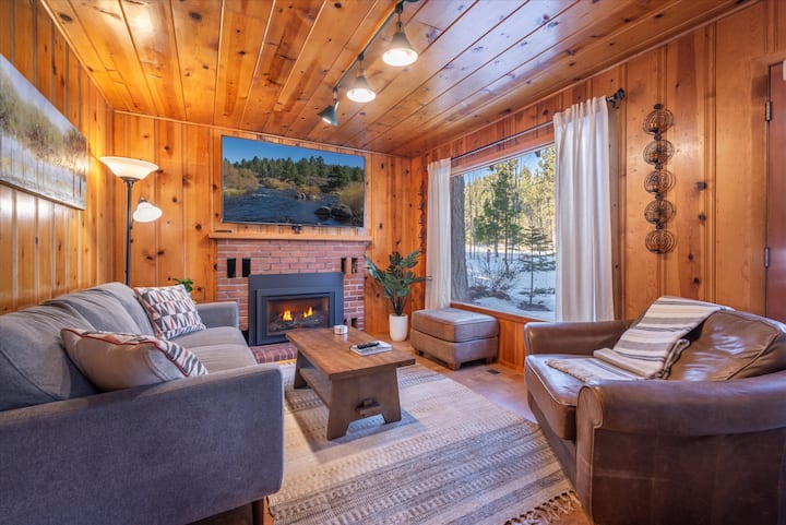 Golf Front Tahoe Cabin | Walk To Beach, Ev, Dogs - North Lake Tahoe, CA