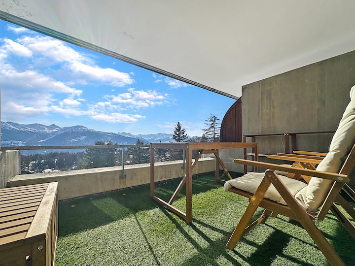 Alpine Club Retreat – Central Studio, Pool & View - Crans-Montana