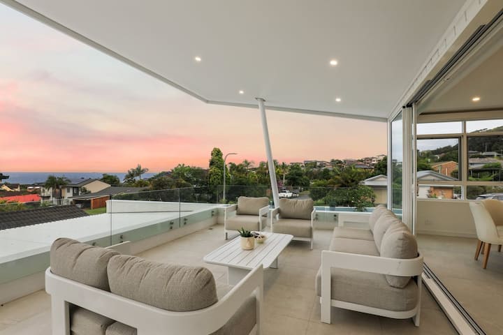 Villa Bianco | Luxe Coastal Sanctuary - Newcastle