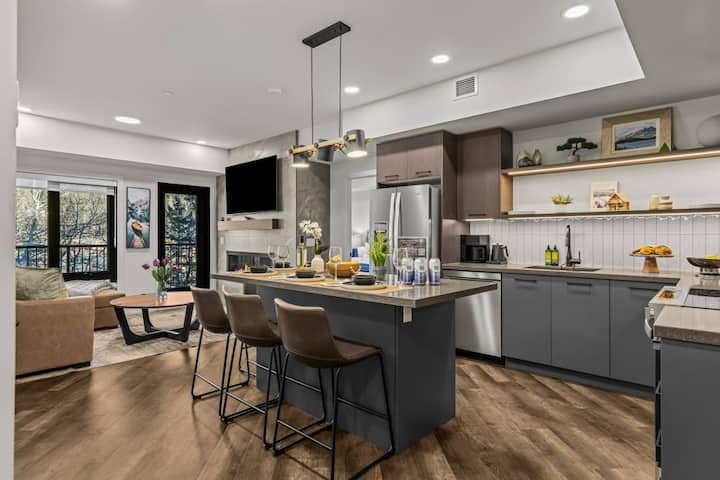 Apres Hydeaway At Ascent - Canmore