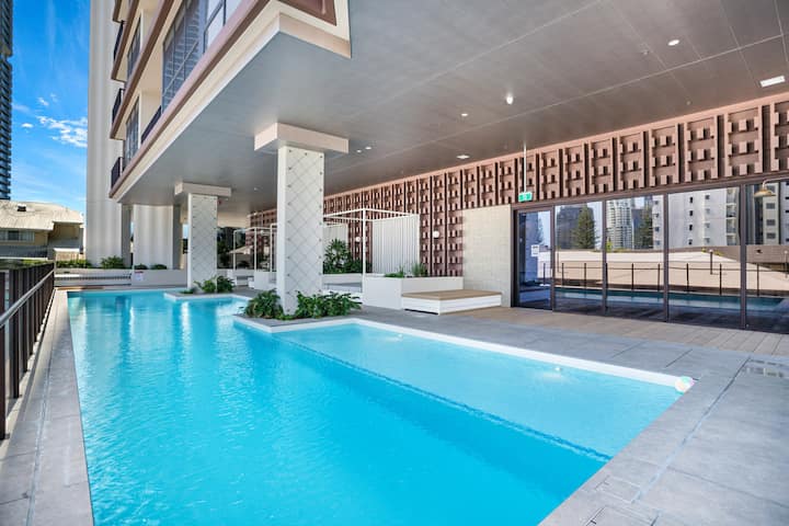 Ocean Views At Yves - Broadbeach