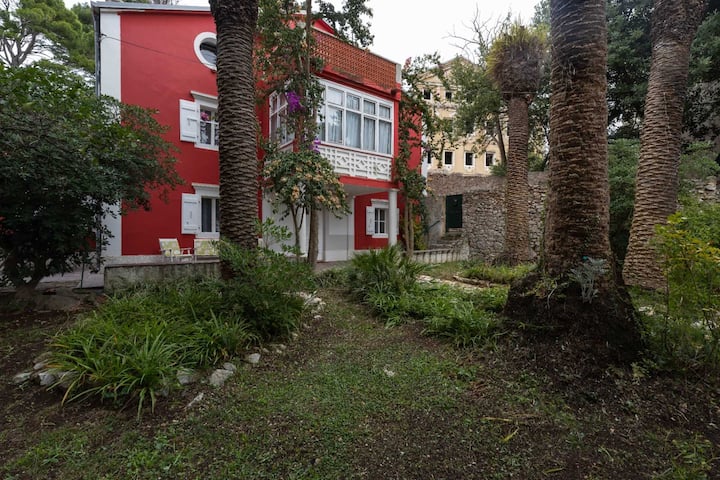 Charming 3-bedroom Guest House For 8 - Mali Lošinj