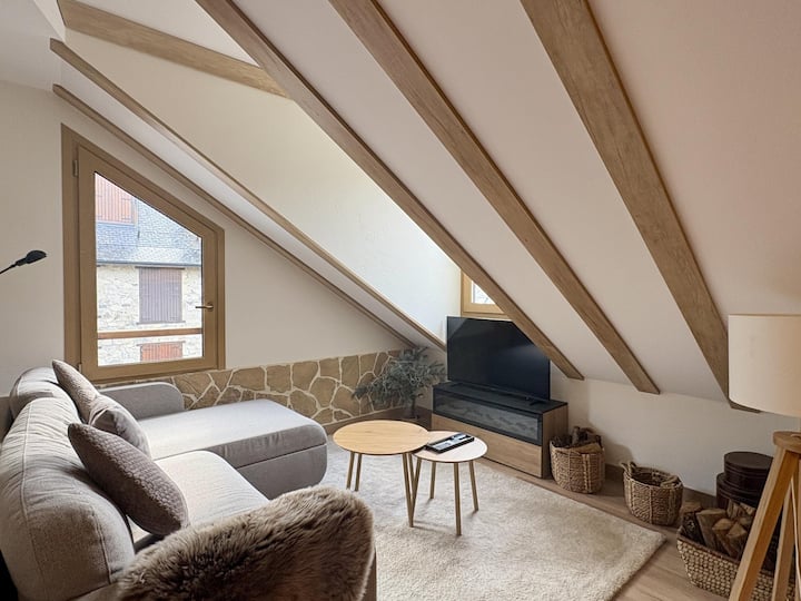 Atico De Lujo En El Pirineo - Biescas