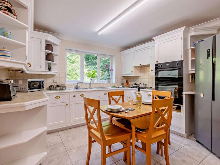 1 Bed In Lymington (Oc-92403) - Brockenhurst