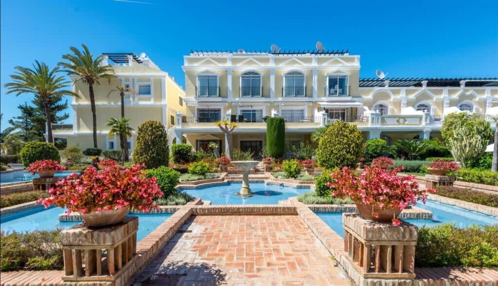 Aloha Gardens 2 | Garden Pools & BBQ Nueva Andalucia - Appartements à ...