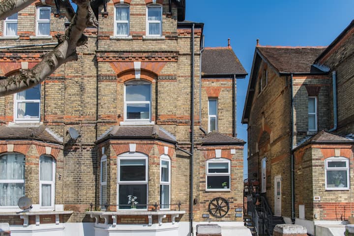 Folkestone Apartments - Folkestone