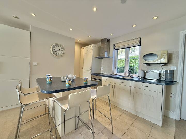 Cobb Retreat - Lyme Regis