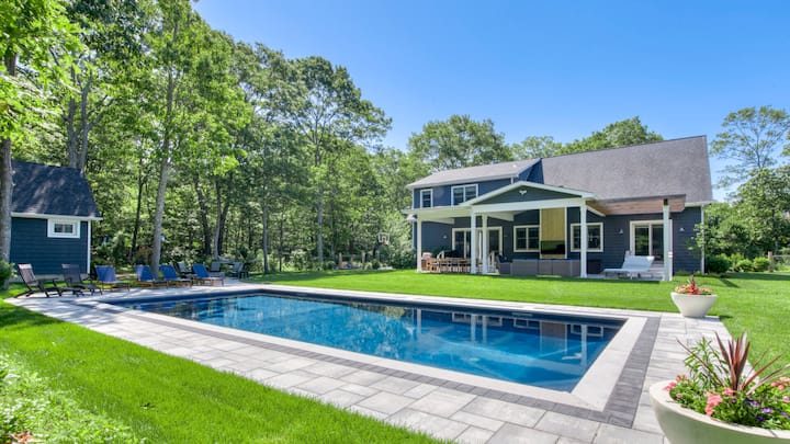 Charming Hamptons Bay Retreat - Riverhead, NY