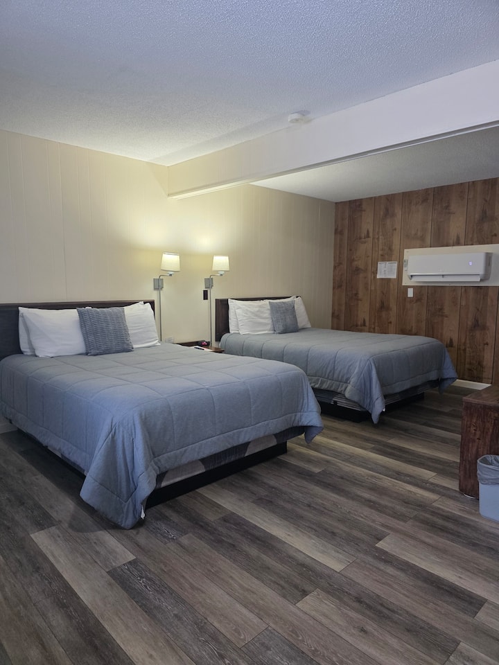 Motel Room 2- Dog-friendly & No Cleaning Fee! - Indian River, MI