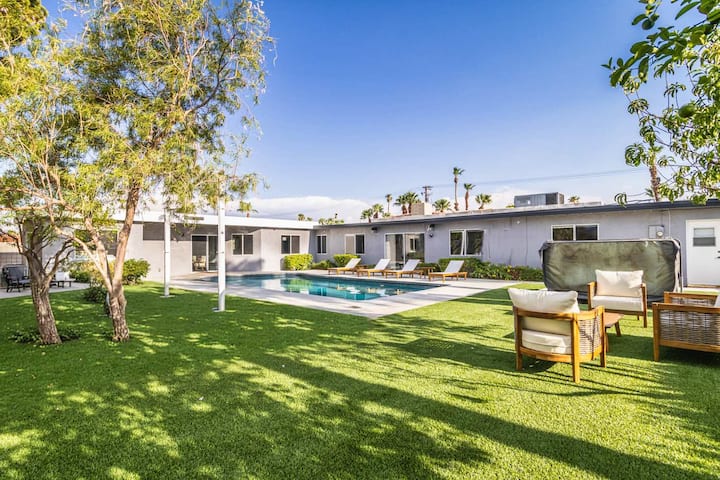 Stunning Villa In The Heart Of The Desert W Pool H - Palm Springs, CA