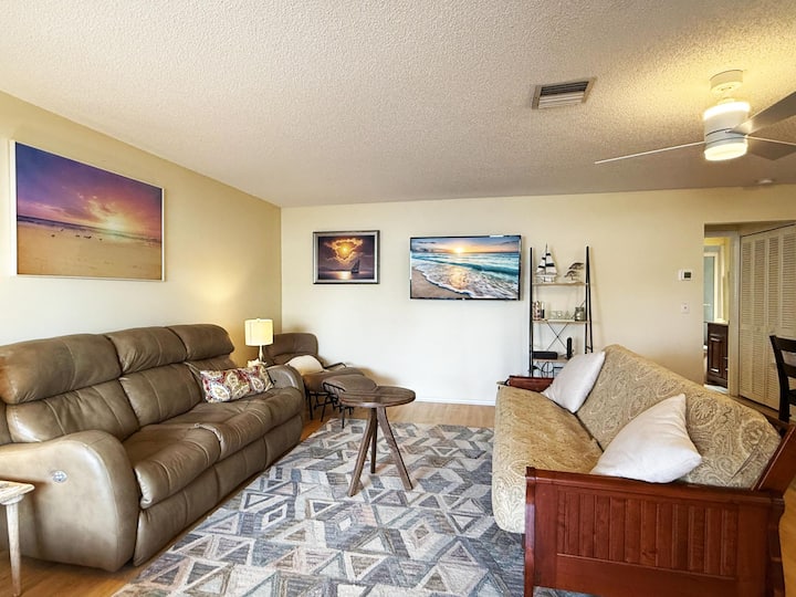 Sea Oats 1br Condo – Pool, Beach, Boat Slip - Englewood