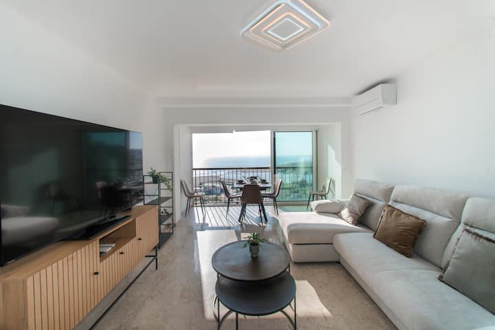 Sea View Apartment With Balcony & Elevator - Peralada